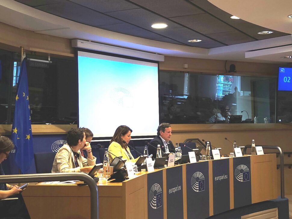 JAVIER GARAT DEFIENDE ANTE LA COMISIÓN DE PESCA DEL PARLAMENTO EUROPEO ...